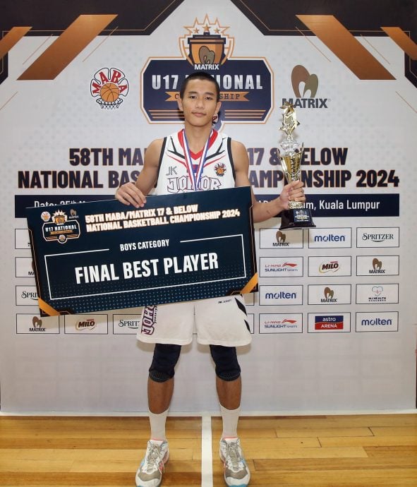 全国U17篮球赛|许智恒夺男MVP归功团队 洪紫珊连续2届膺女MVP - 体育 - 篮球 - 大马篮球